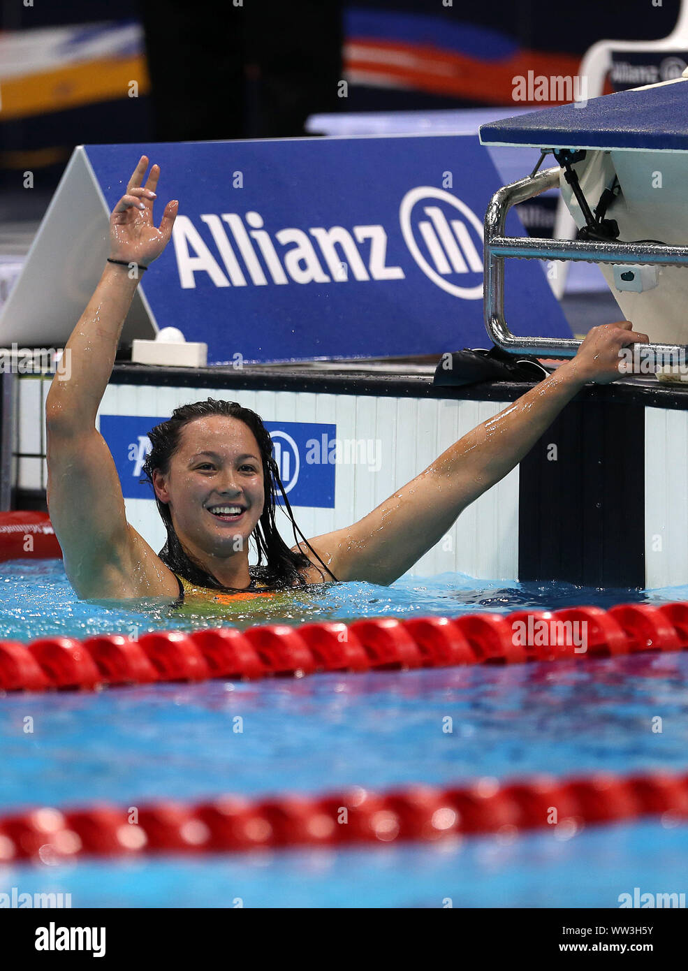 Great Britain's Alice Tai celebrates winning the Women's 400m Freestyle ...