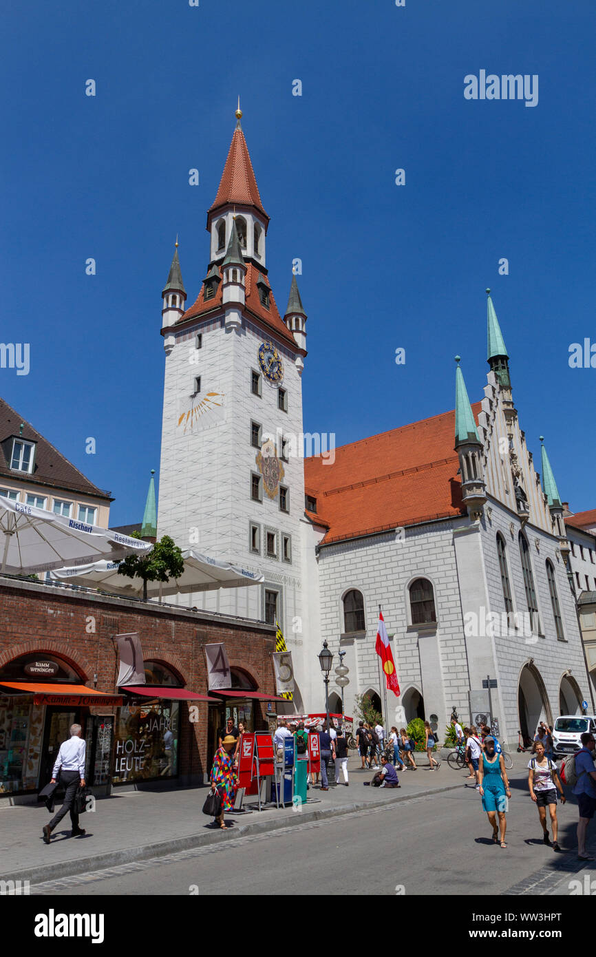 View viktualienmarkt in munich hi-res stock photography and images - Alamy