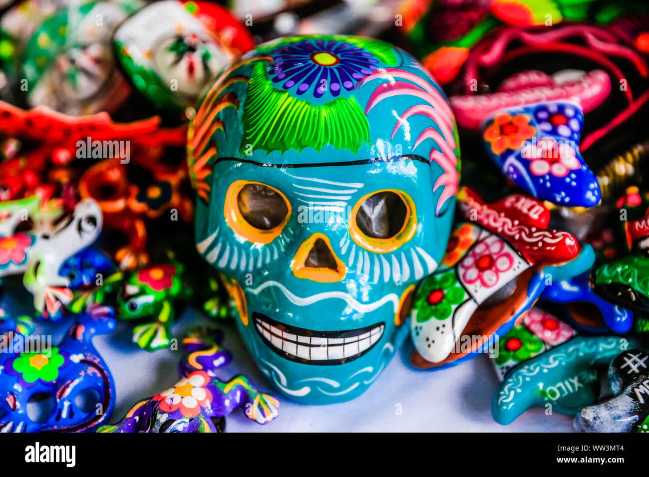 Mexican traditions, Gastronomy, crafts, ceramics, skin, saddlery, day ...