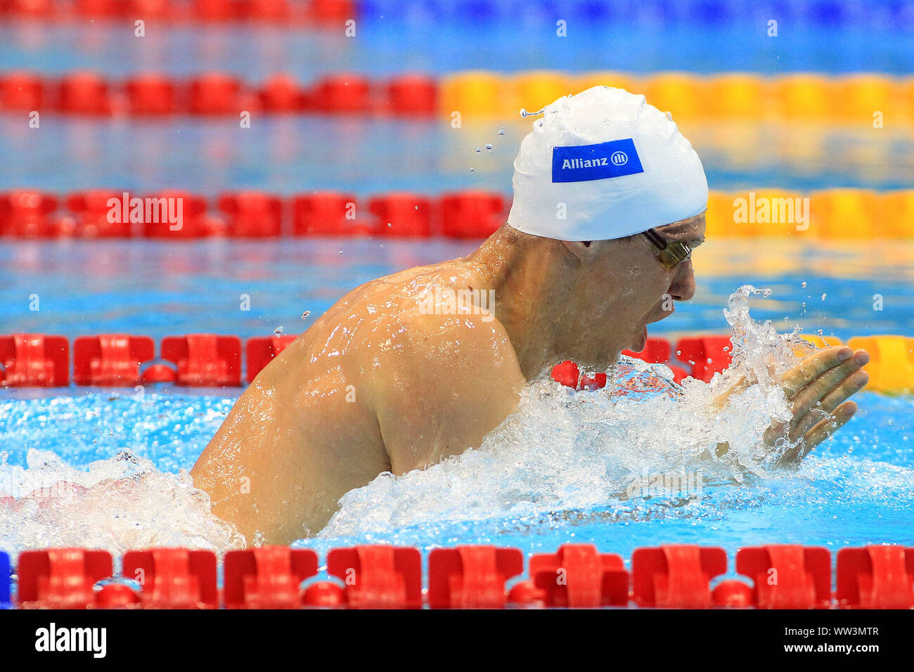Mens aquatics hi-res stock photography and images - Alamy