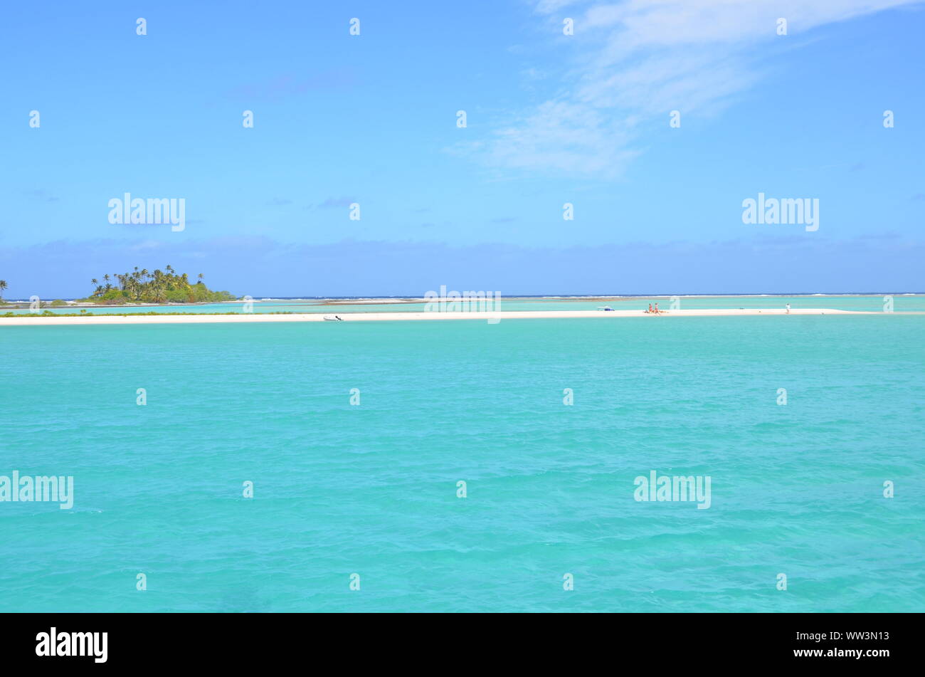 View of a paradisiac island in French Polynesia, Apataki Atoll Stock ...