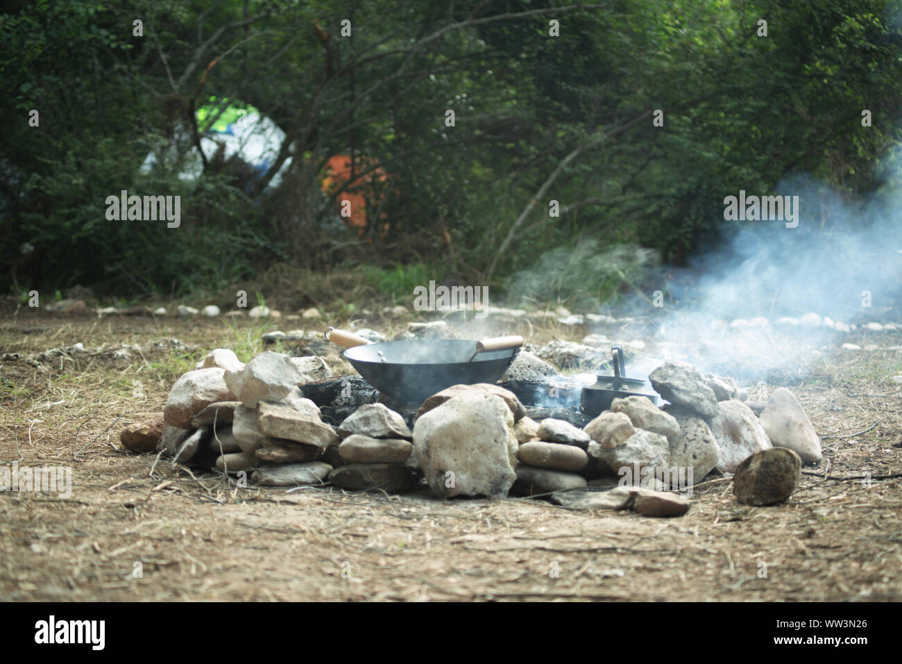 Grill wok pan hi-res stock photography and images - Alamy