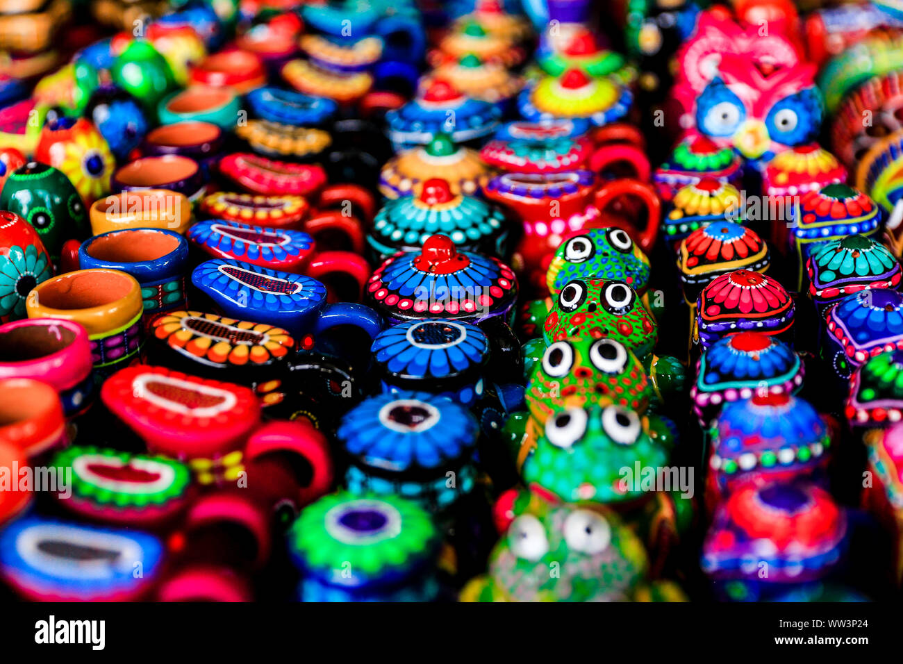 Mexican traditions, Gastronomy, crafts, ceramics, skin, saddlery, day ...