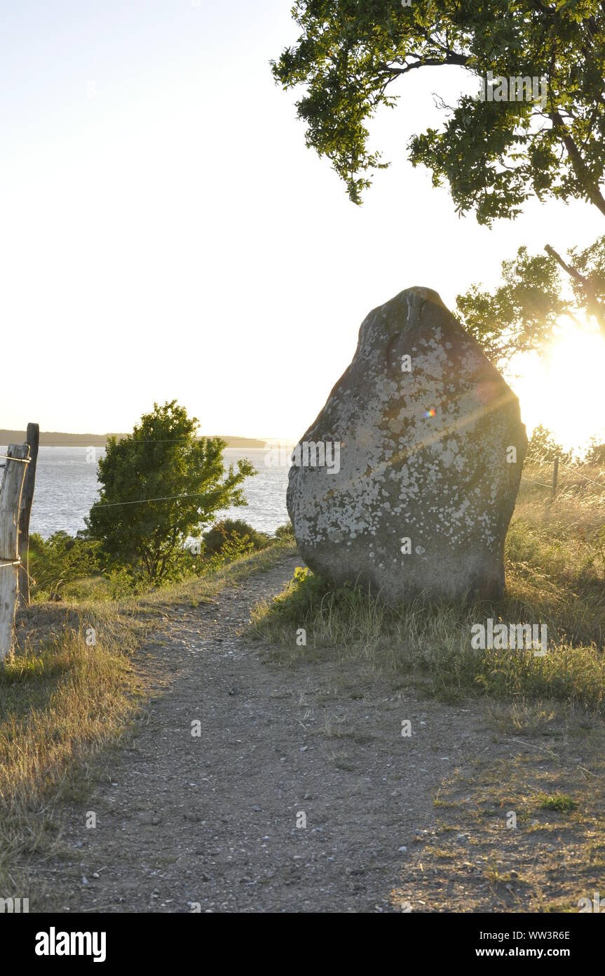 Shadow on stone obelisk hi-res stock photography and images - Alamy