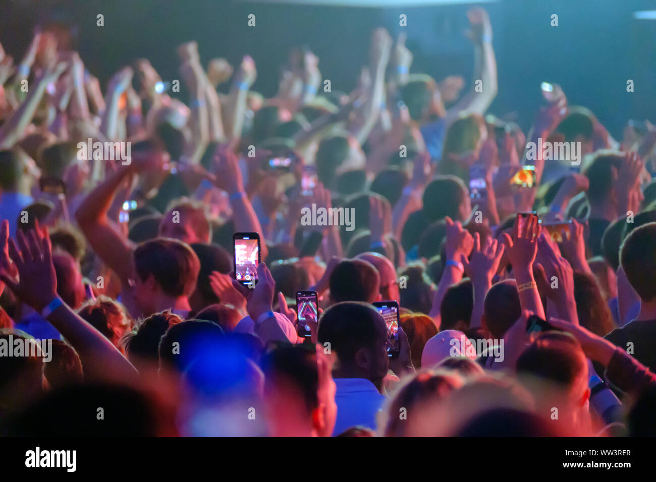 Outdoor music festival fans hi-res stock photography and images - Alamy