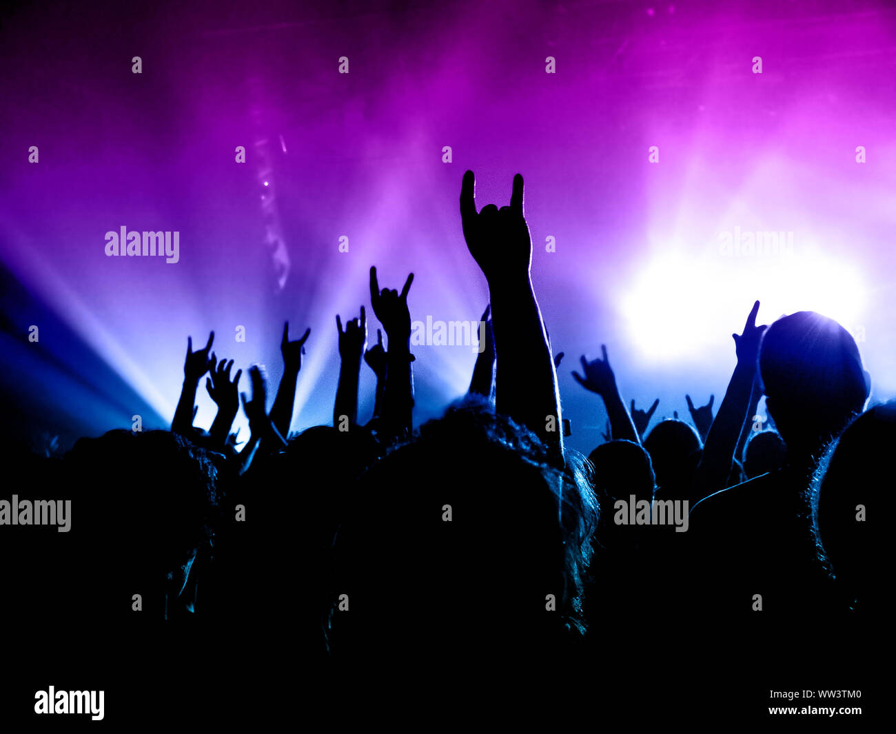 Colourful concert arena crowd hi-res stock photography and images - Alamy