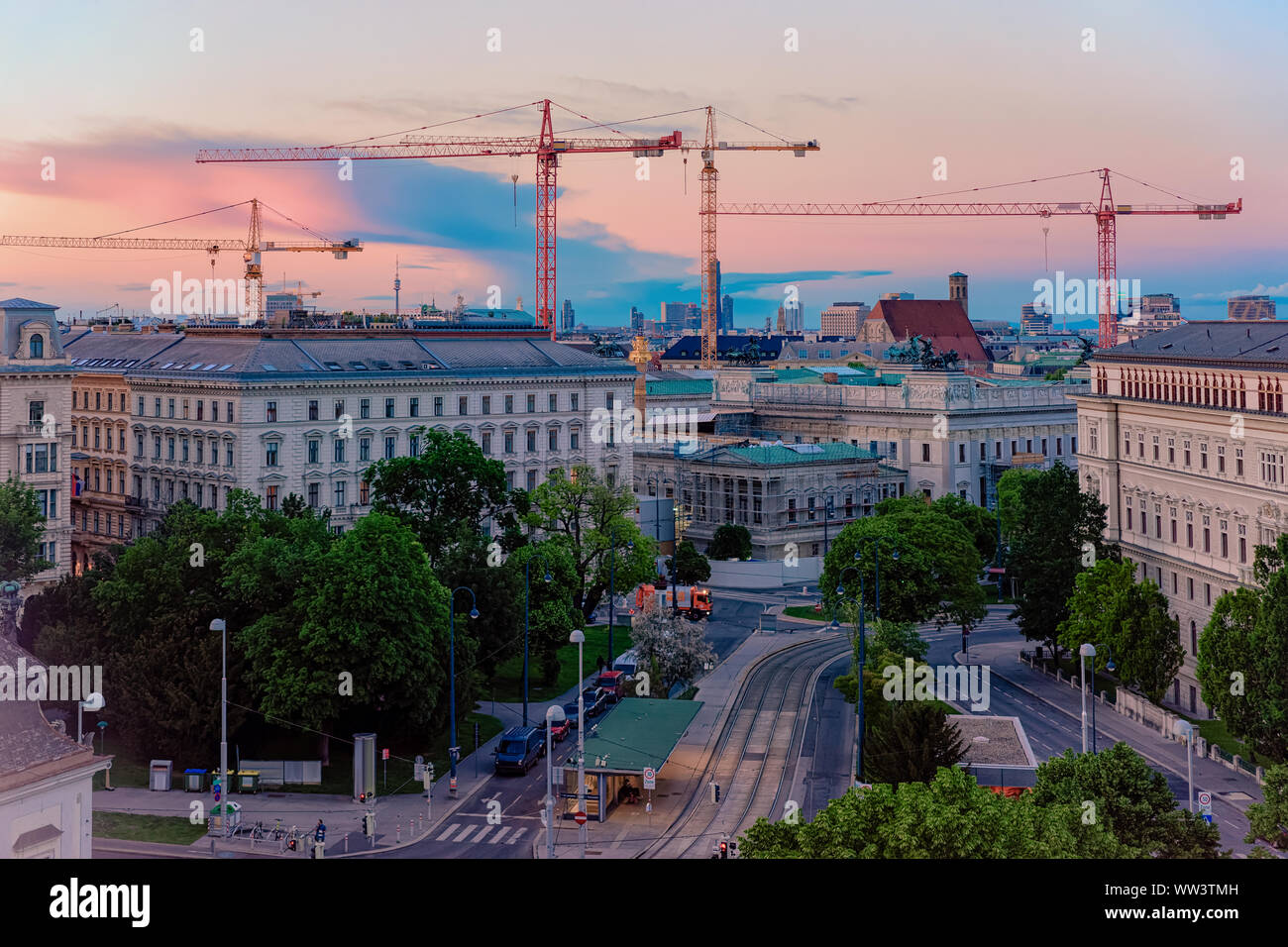 Viena skyline hi-res stock photography and images - Alamy