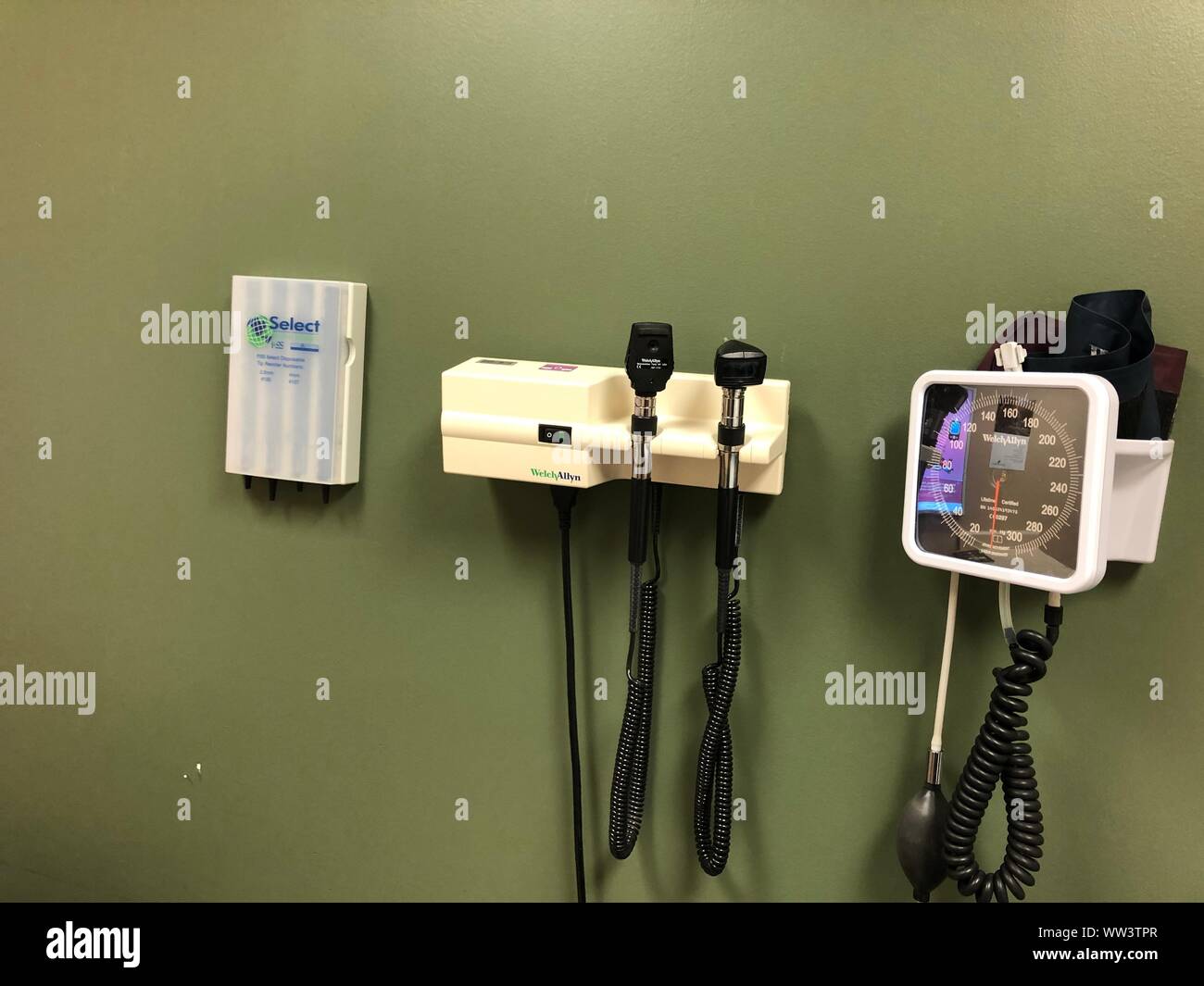 Medical devices blood hi-res stock photography and images - Alamy