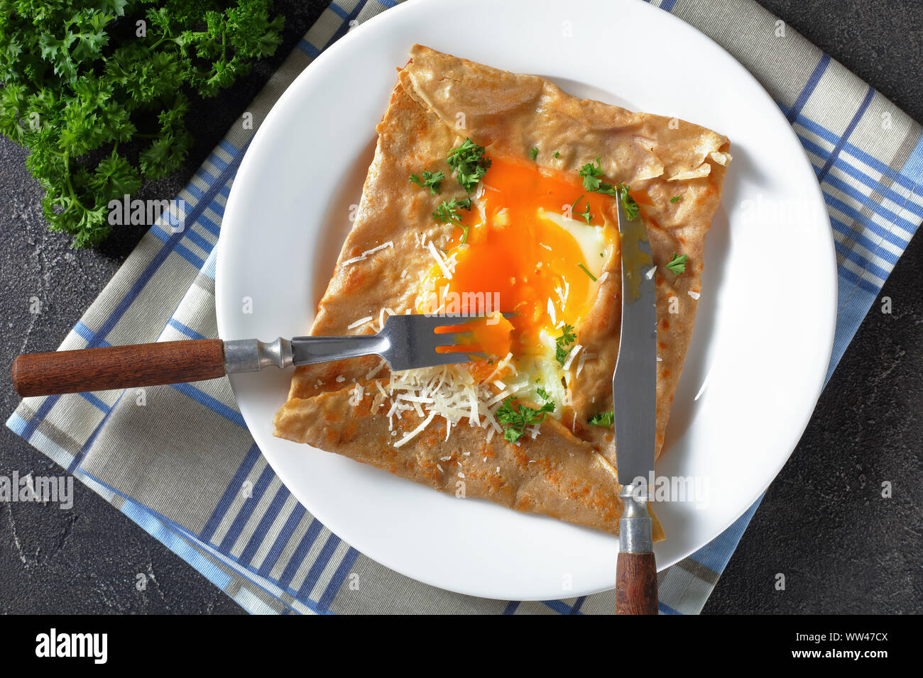 Galettes bretonnes hi-res stock photography and images - Alamy