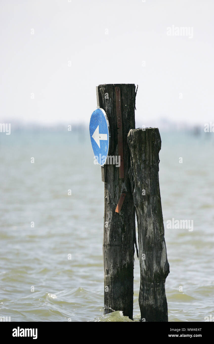 Keep left sign hi-res stock photography and images - Alamy