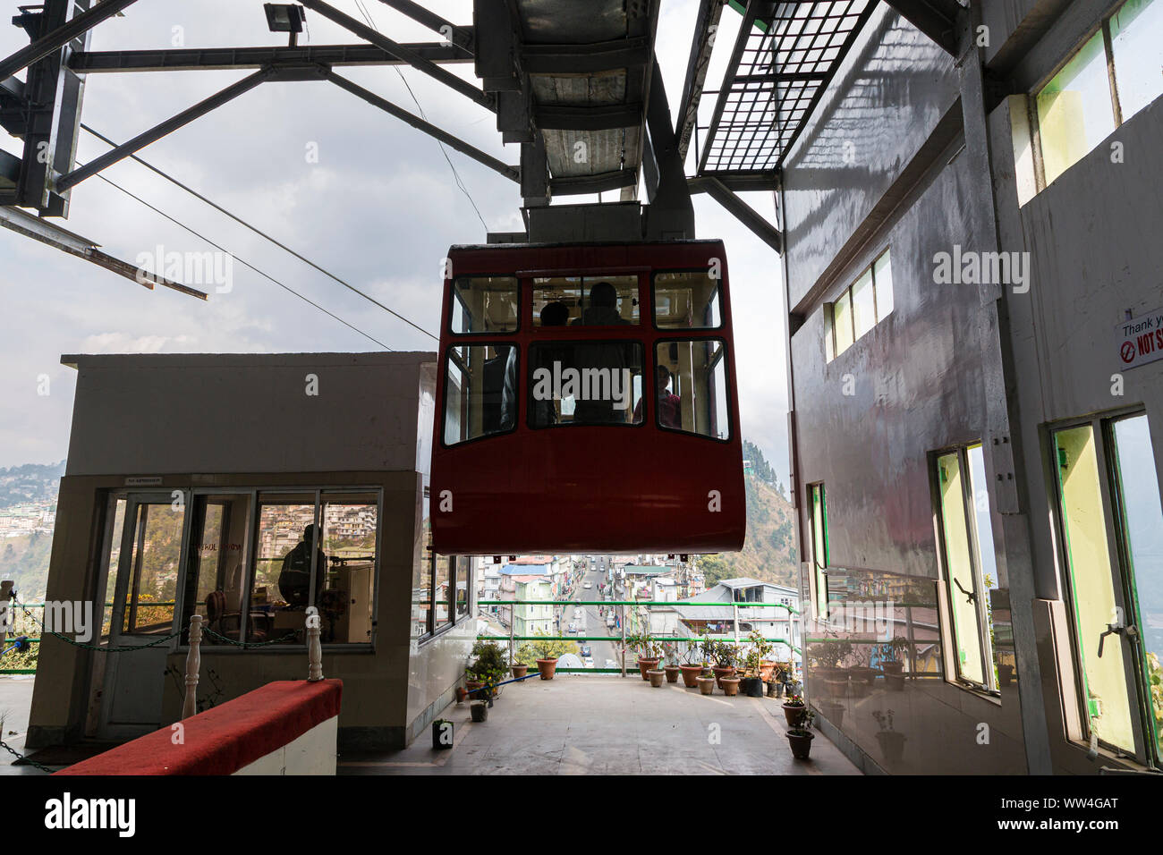 Cable car gangtok sikkim hi-res stock photography and images - Alamy