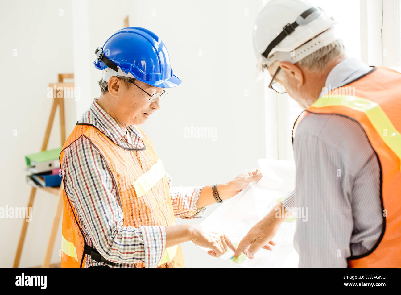 professional high experience senior home builder and architecture ...