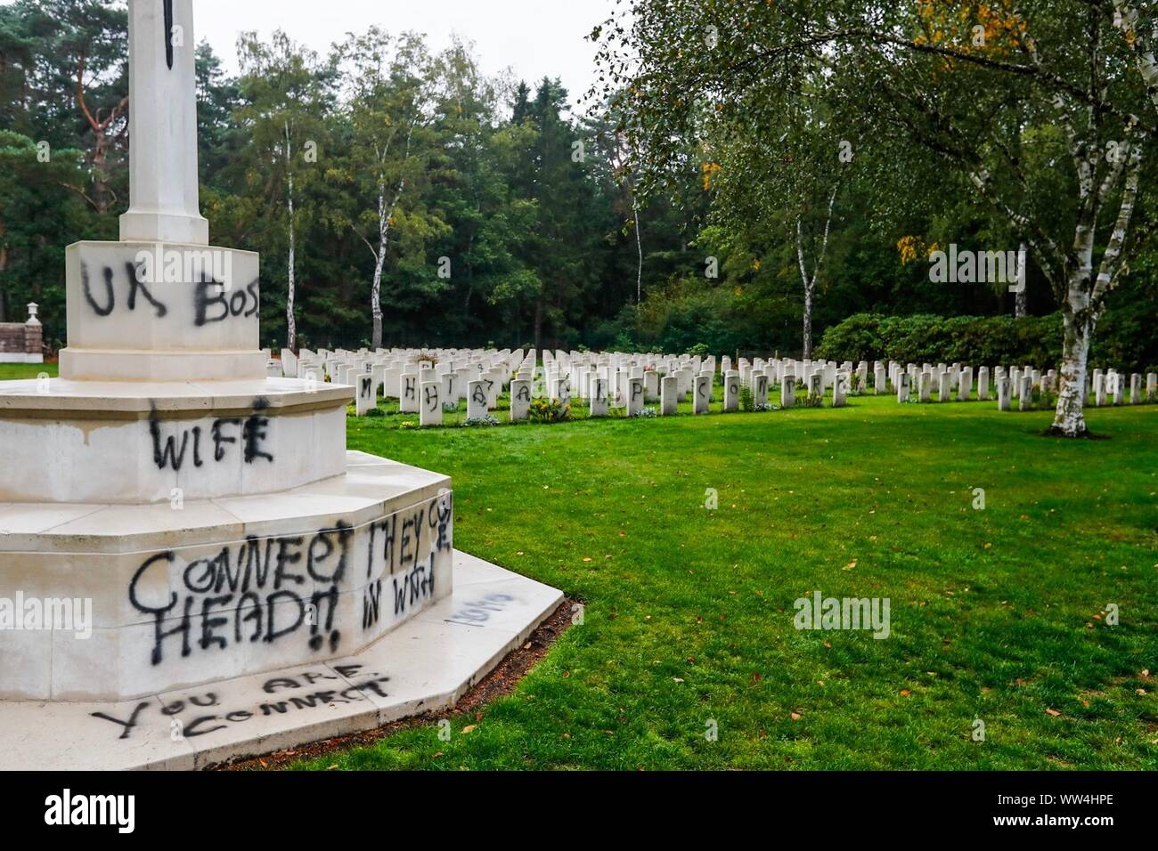 Mierlo war cemetery hi-res stock photography and images - Alamy