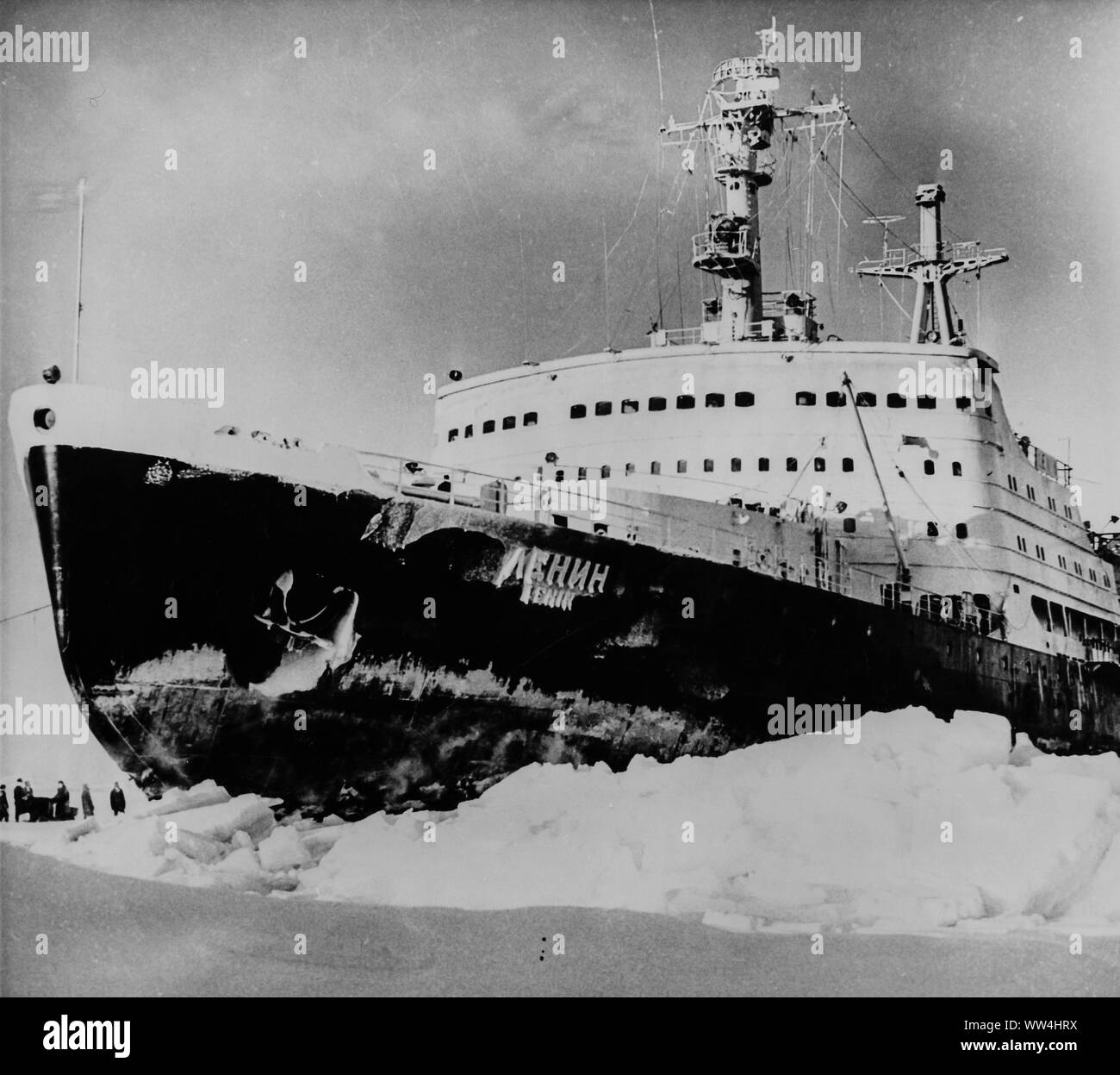 Lenin icebreaker hi-res stock photography and images - Alamy