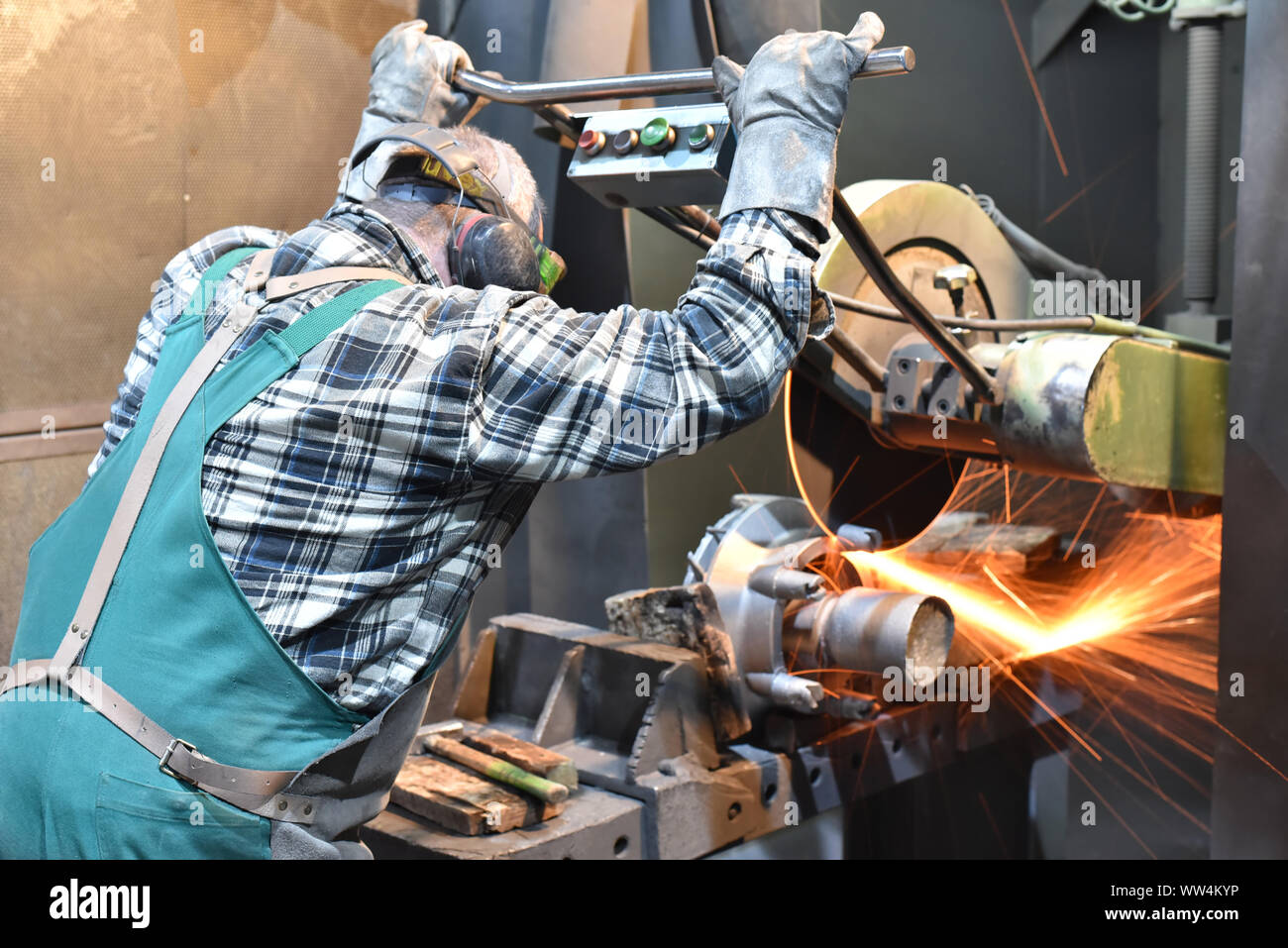 Grinding Machine Clothing at Lincoln Pie blog