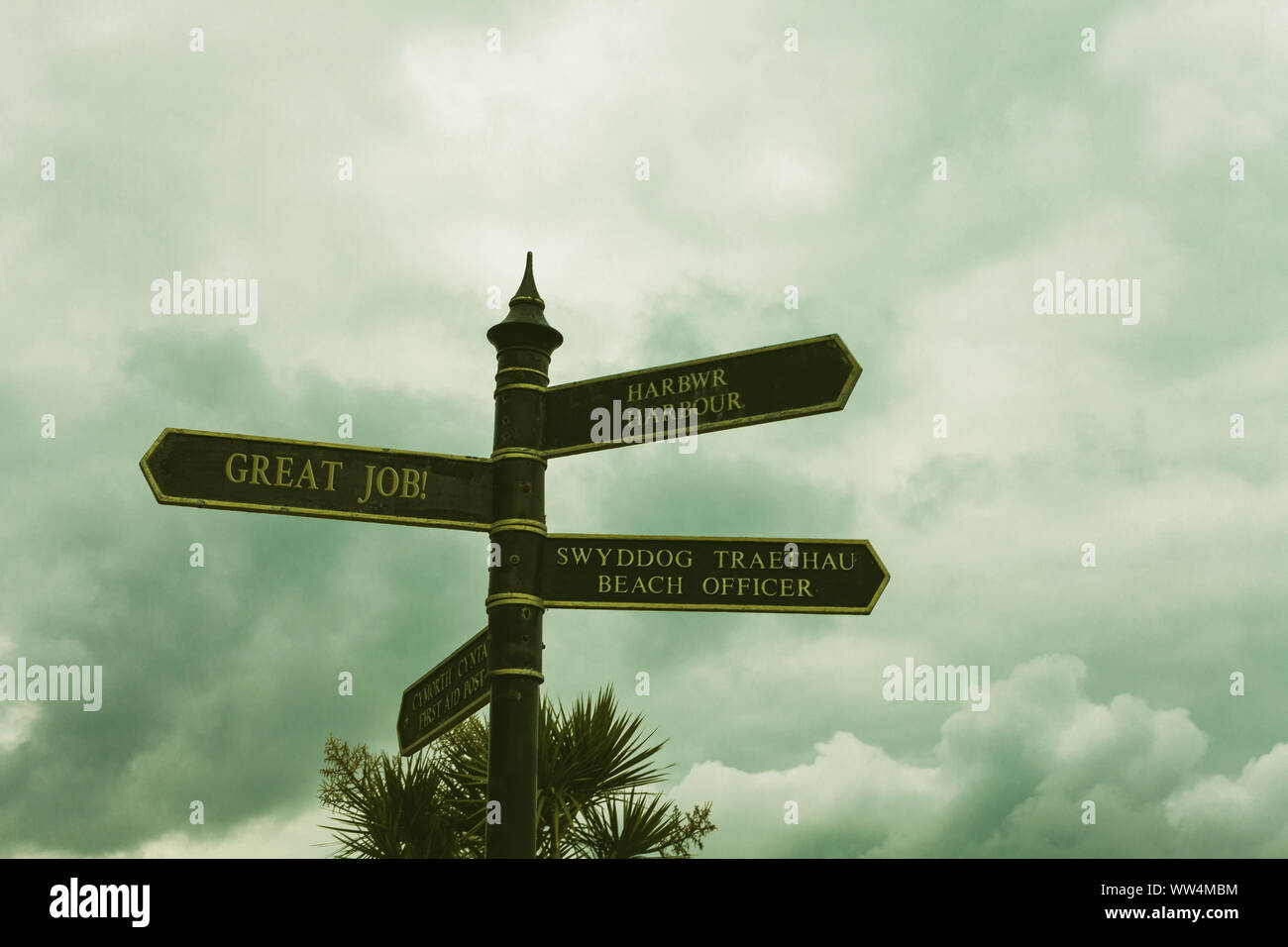 Well done road sign hi-res stock photography and images - Alamy