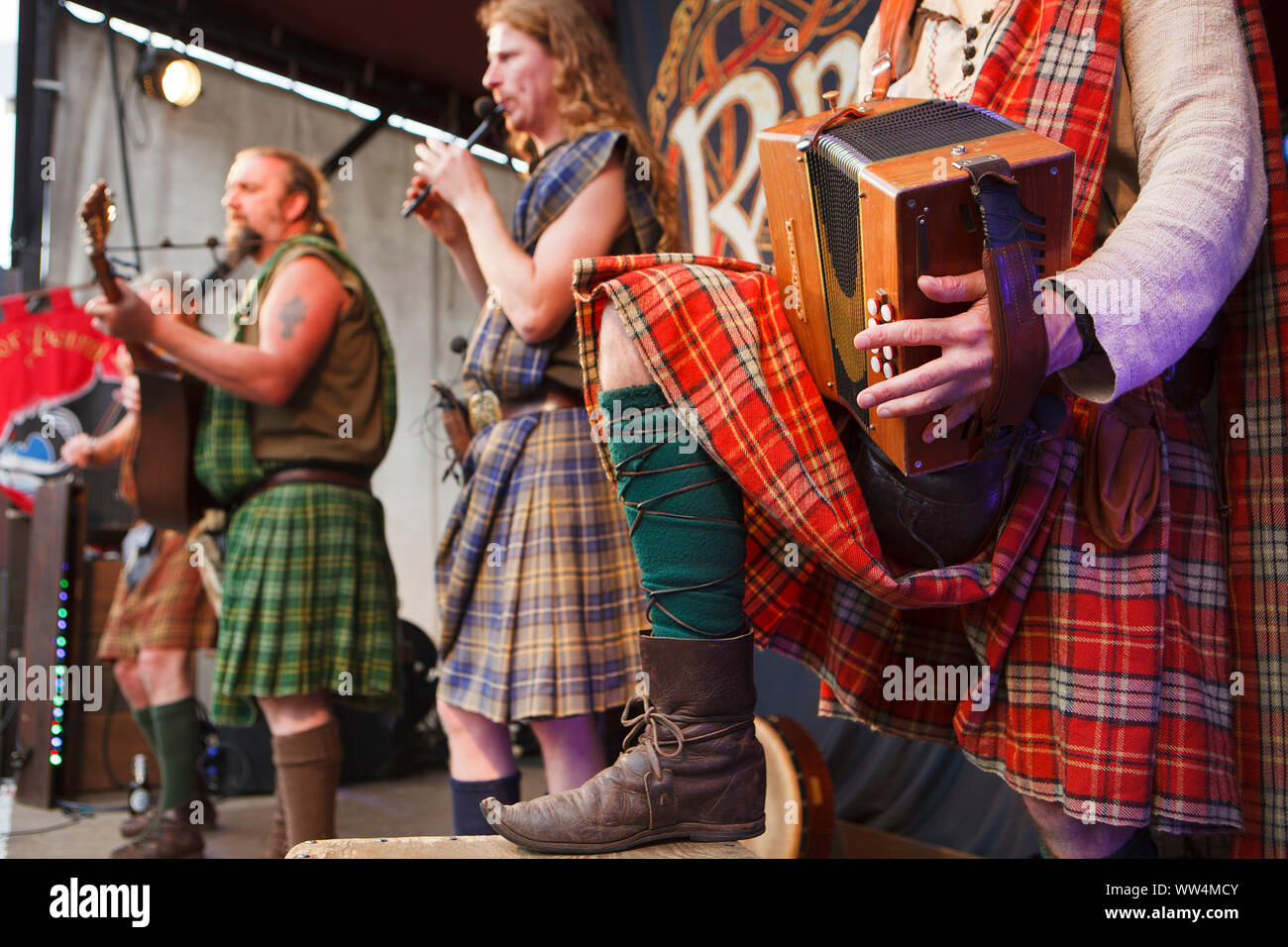 Scottish musicians hi-res stock photography and images - Alamy