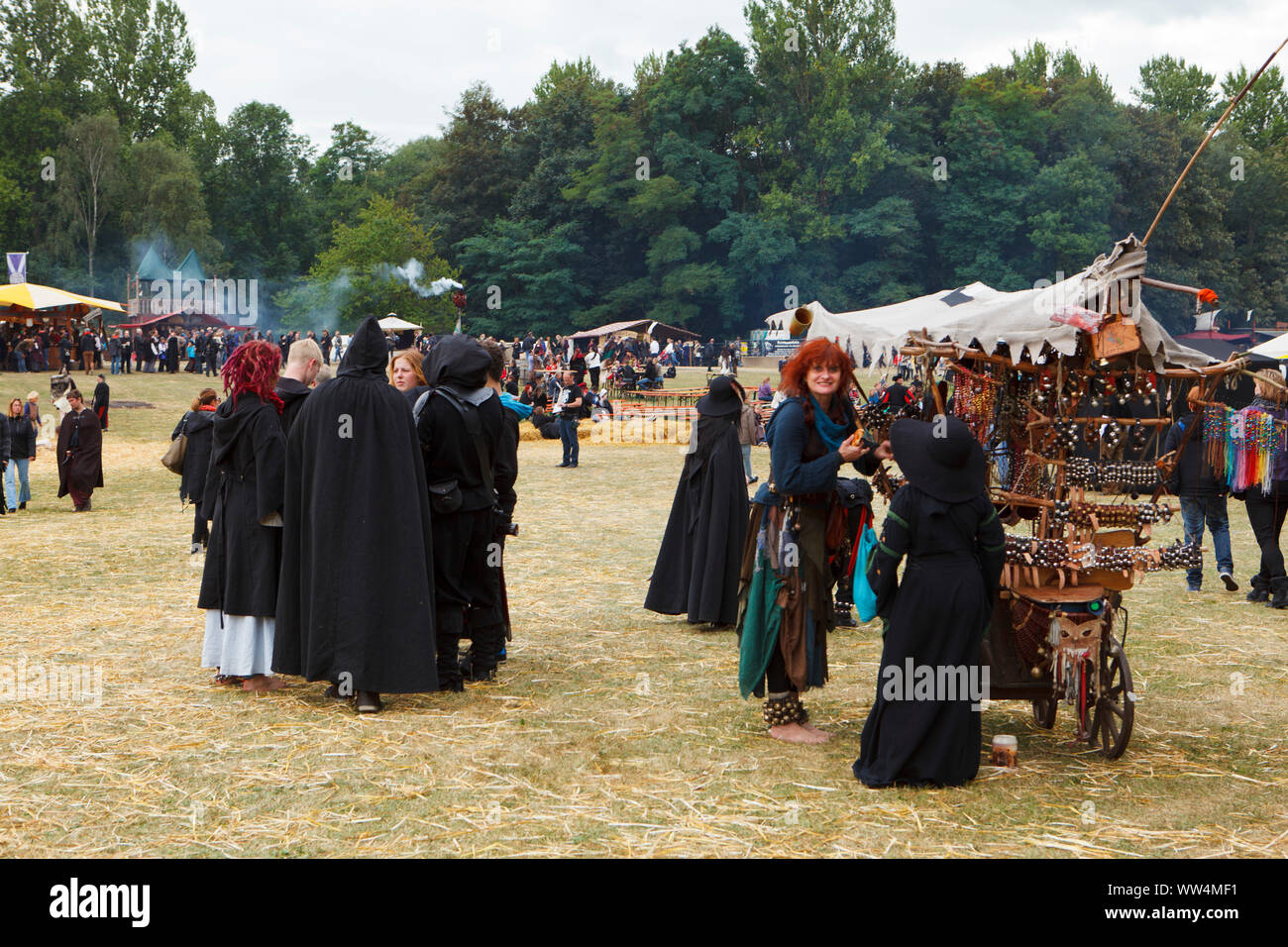 Medieval bagpipes hi-res stock photography and images - Alamy