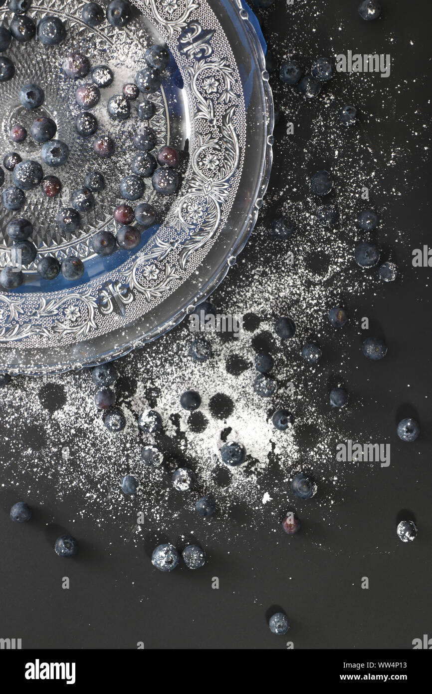 Antique plate hi-res stock photography and images - Alamy