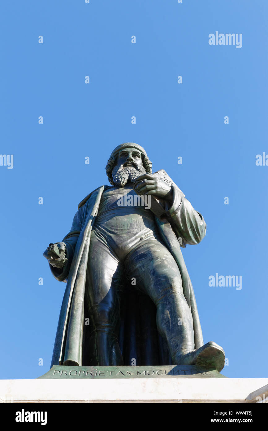Gutenberg monument, bronze statue by Bertel Thorvaldsen, Mainz ...