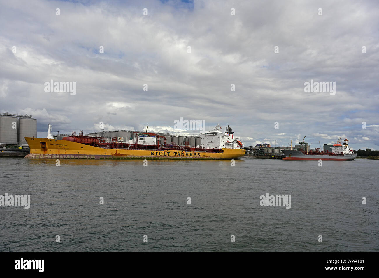 Parcel tanker hi-res stock photography and images - Alamy