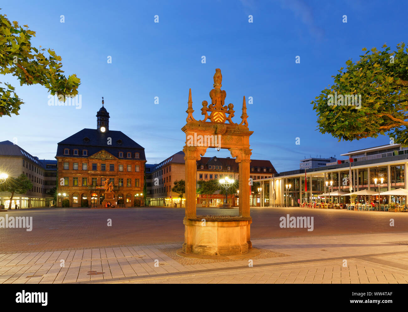 Hanau germany market hi-res stock photography and images - Alamy