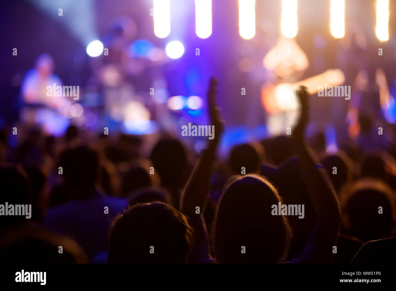 Concert audience hands air hi-res stock photography and images - Alamy