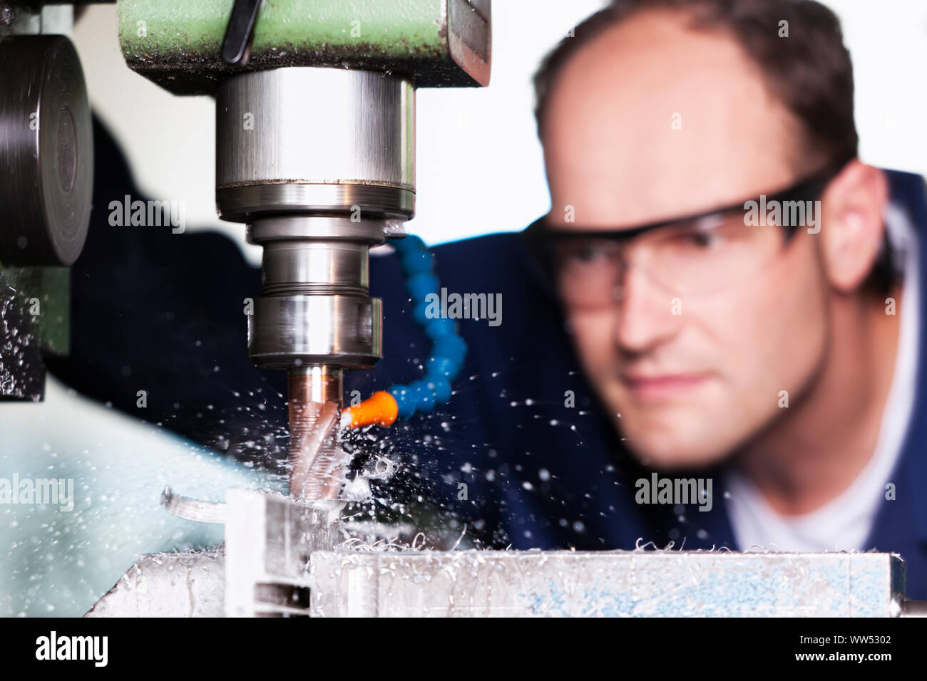 Aluminium milling hi-res stock photography and images - Alamy