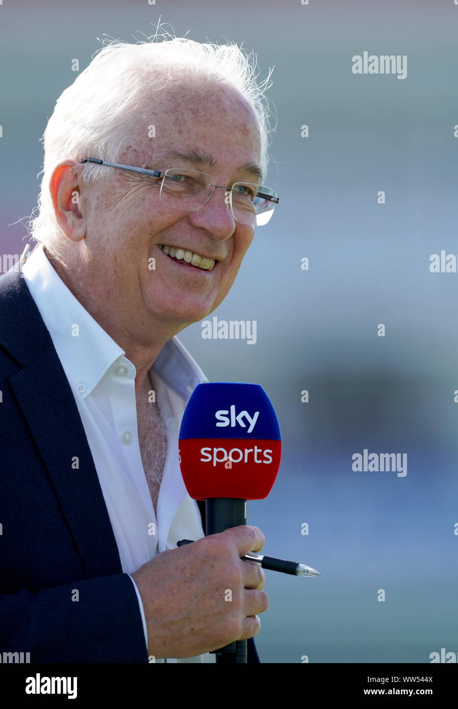 David gower england hi-res stock photography and images - Alamy