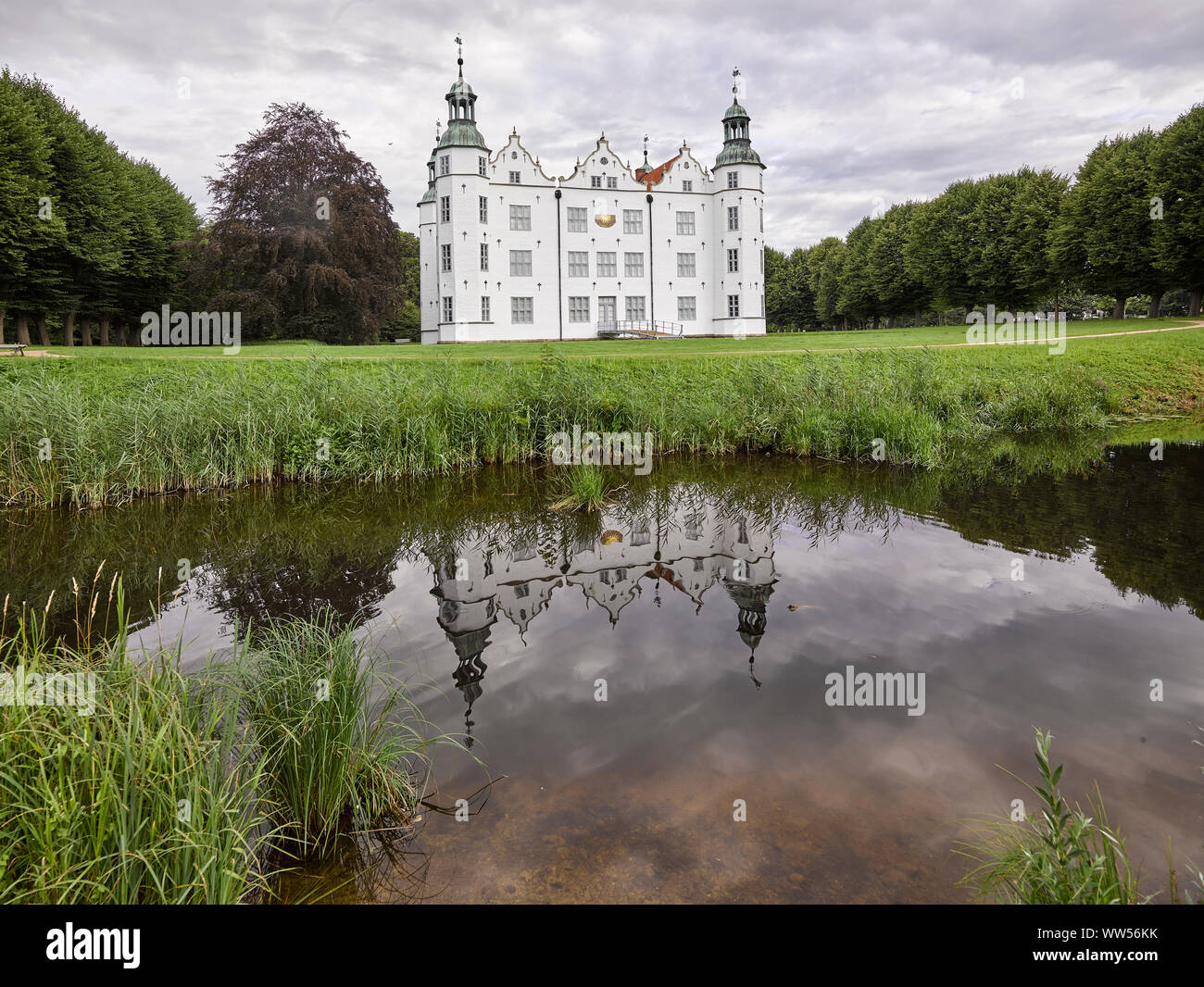 Ahrensburg castle with pond Stock Photo - Alamy