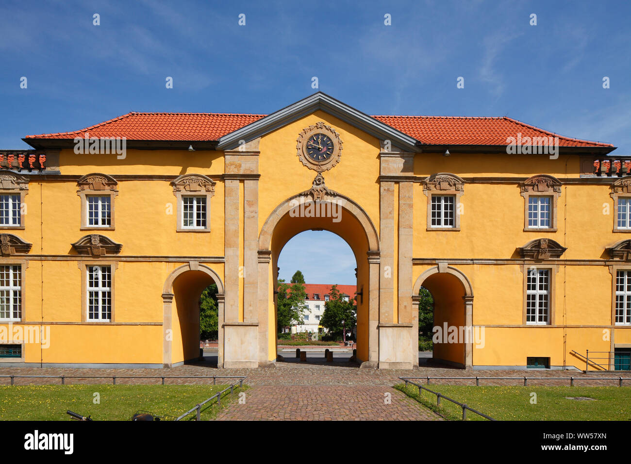 Lower castle gate hi-res stock photography and images - Alamy