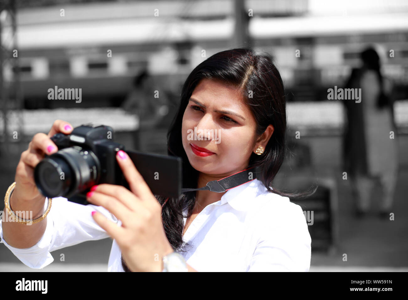 Women photographer indian hi-res stock photography and images - Alamy
