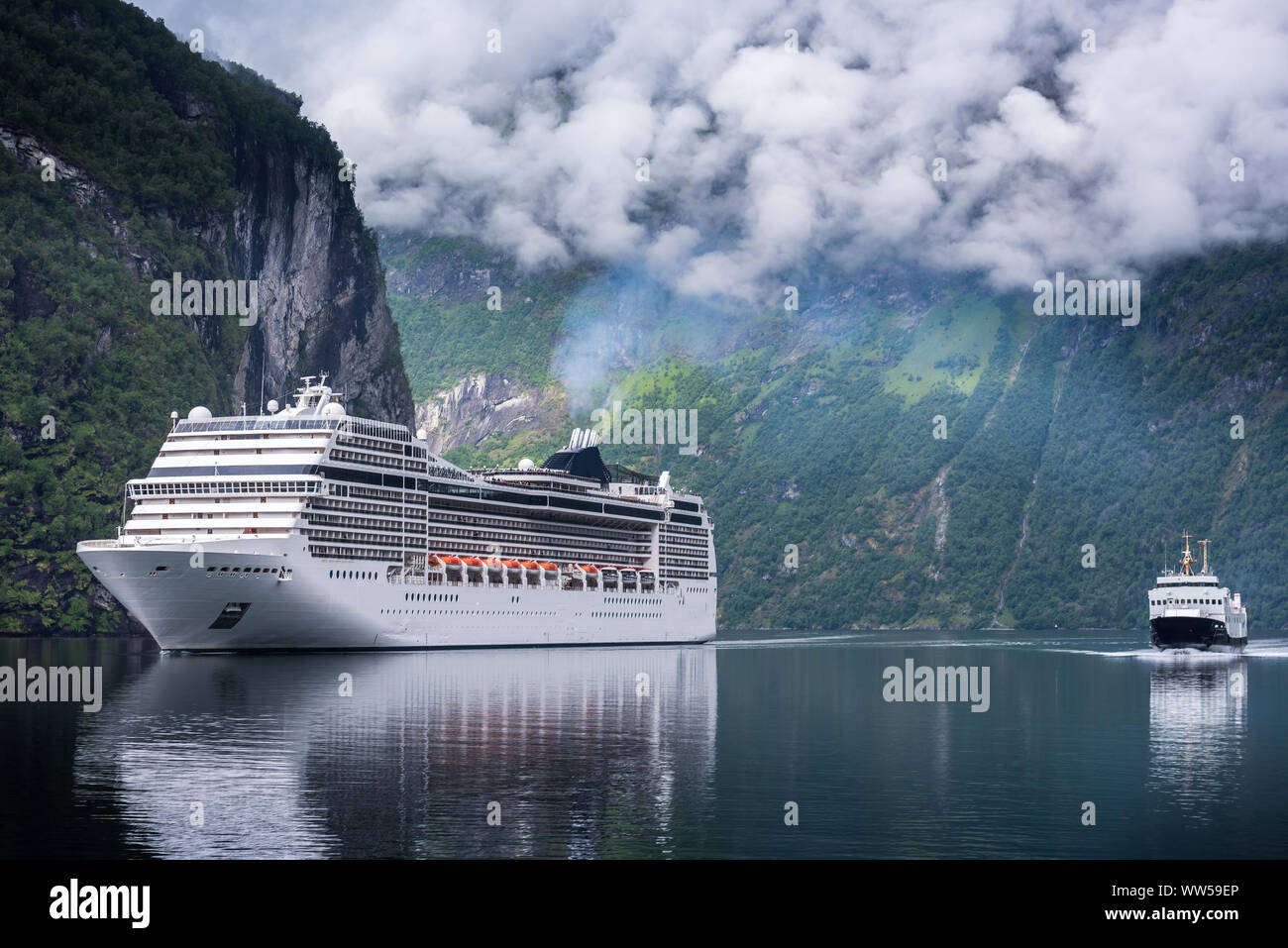 Landmark famous geiranger fjord hi-res stock photography and images - Alamy