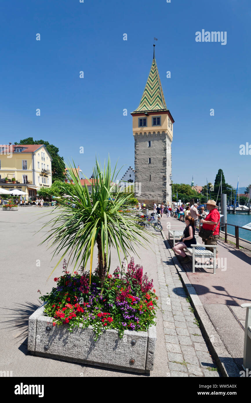 Harbour promenade with view to the Mangturm, Lindau, Lake Constance ...