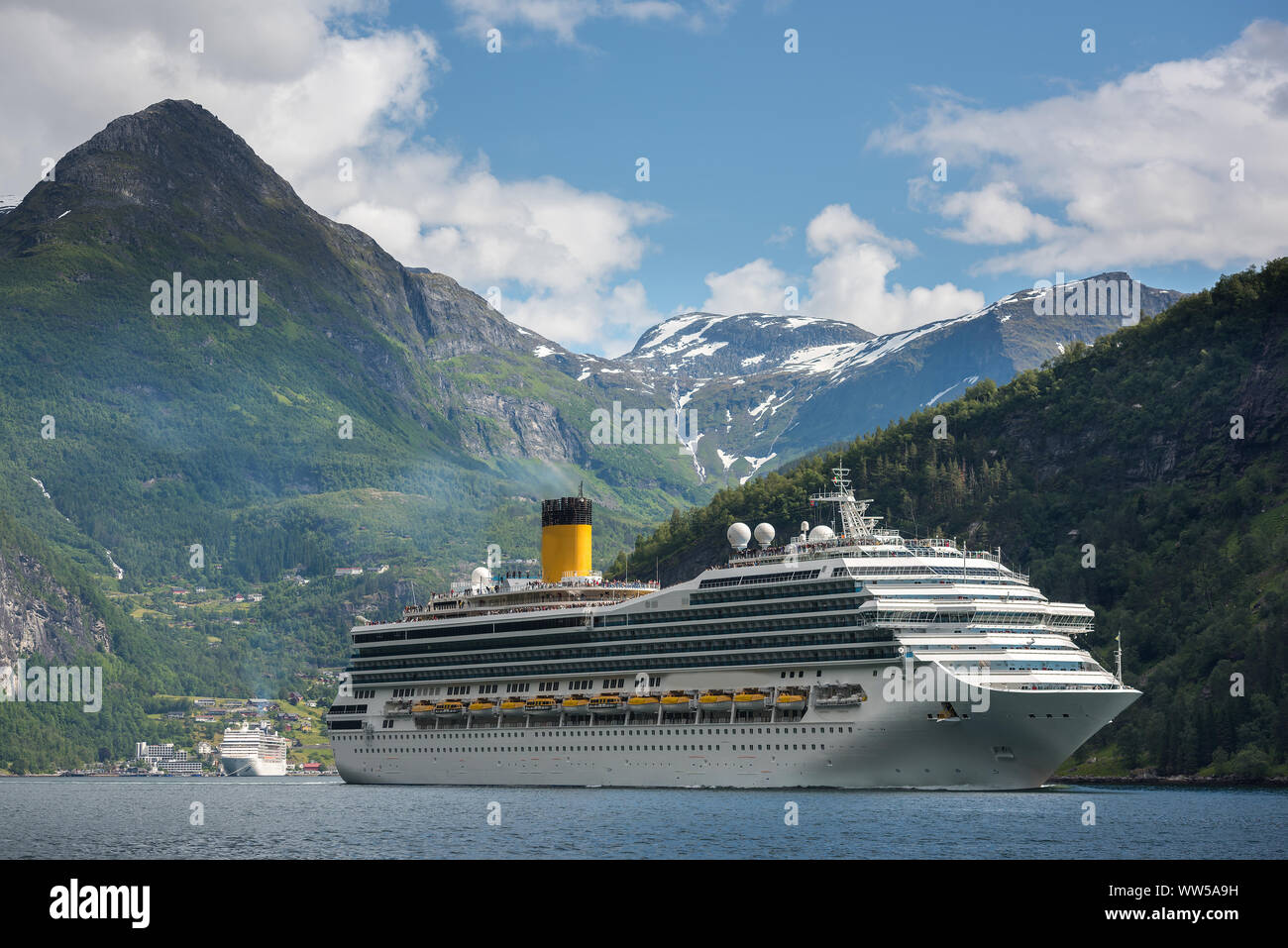 Geiranger geirangerfjord norway hi-res stock photography and images - Alamy
