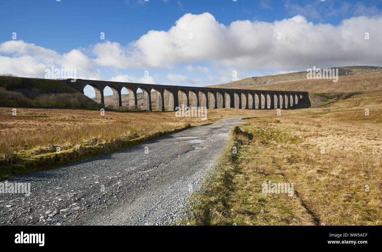 The Ribblehead Viaduct bridge crossing through the Yorkshire Dales ...