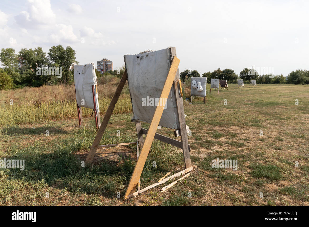 Reverse perspective hi-res stock photography and images - Alamy