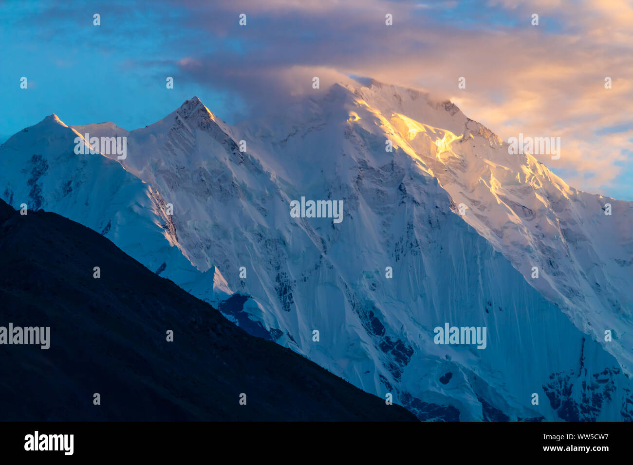 Rakaposhi hi-res stock photography and images - Alamy