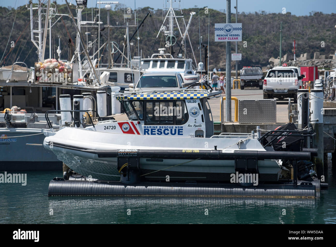 Marine rescue nsw volunteers hi-res stock photography and images - Alamy
