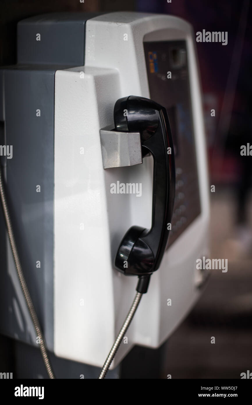 Public phone symbol hi-res stock photography and images - Alamy