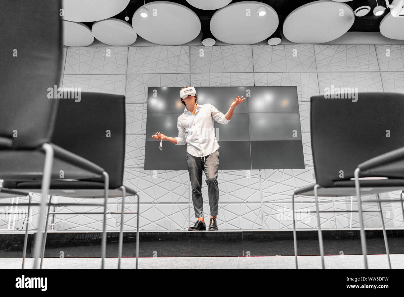 3d without glasses hi-res stock photography and images - Alamy