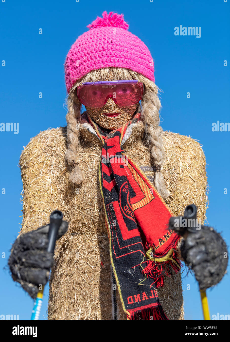 Höchenschwand, Germany. 13th Sept, 2019. A skier made of straw wears a ...
