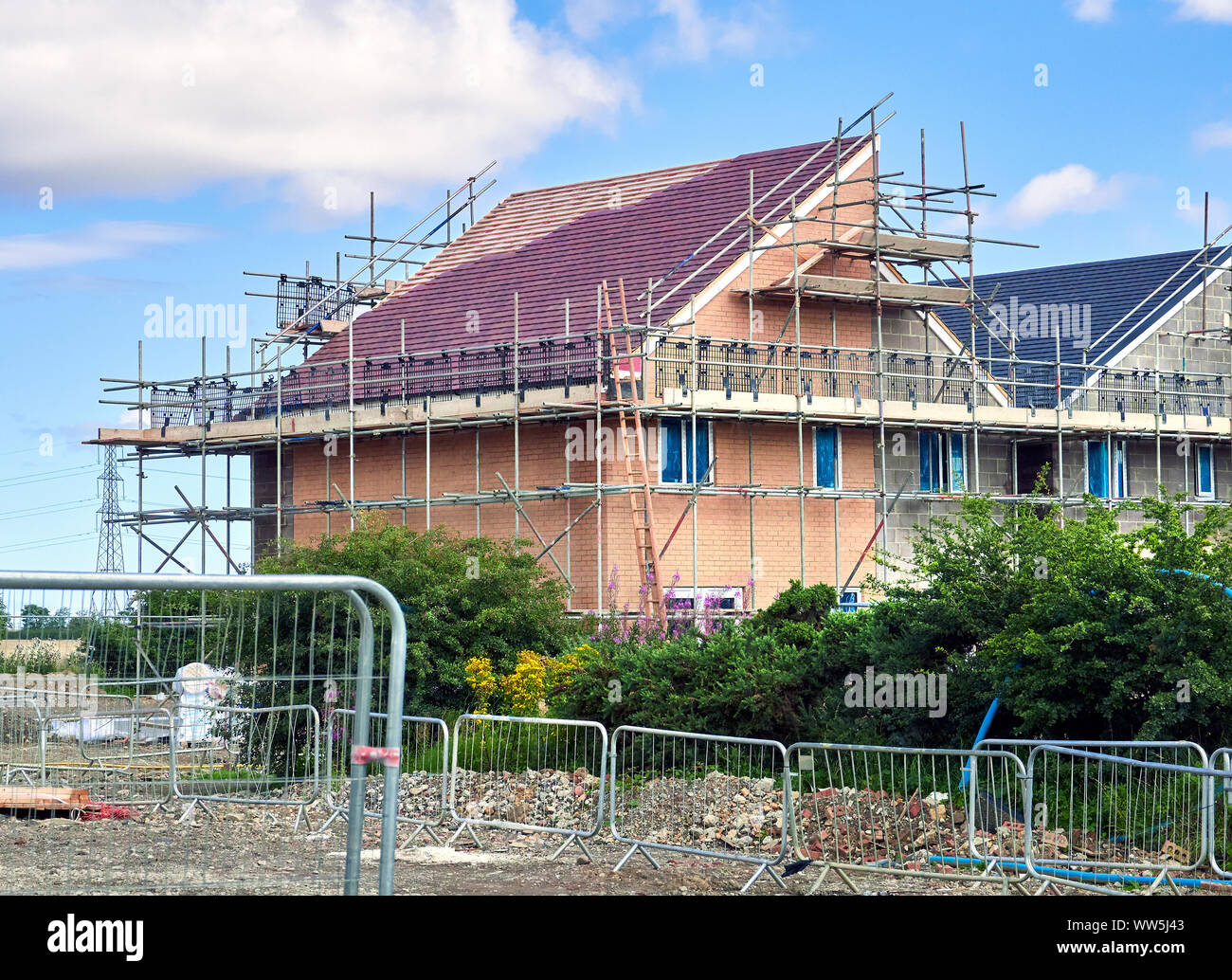 Newly built homes in a residential estate in England Stock Photo - Alamy