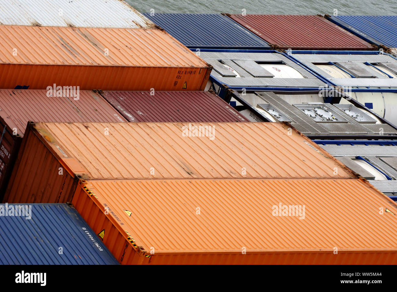 Ship birds eye hi-res stock photography and images - Alamy
