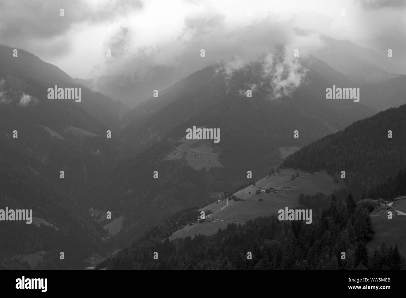 The valley lines network hi-res stock photography and images - Alamy