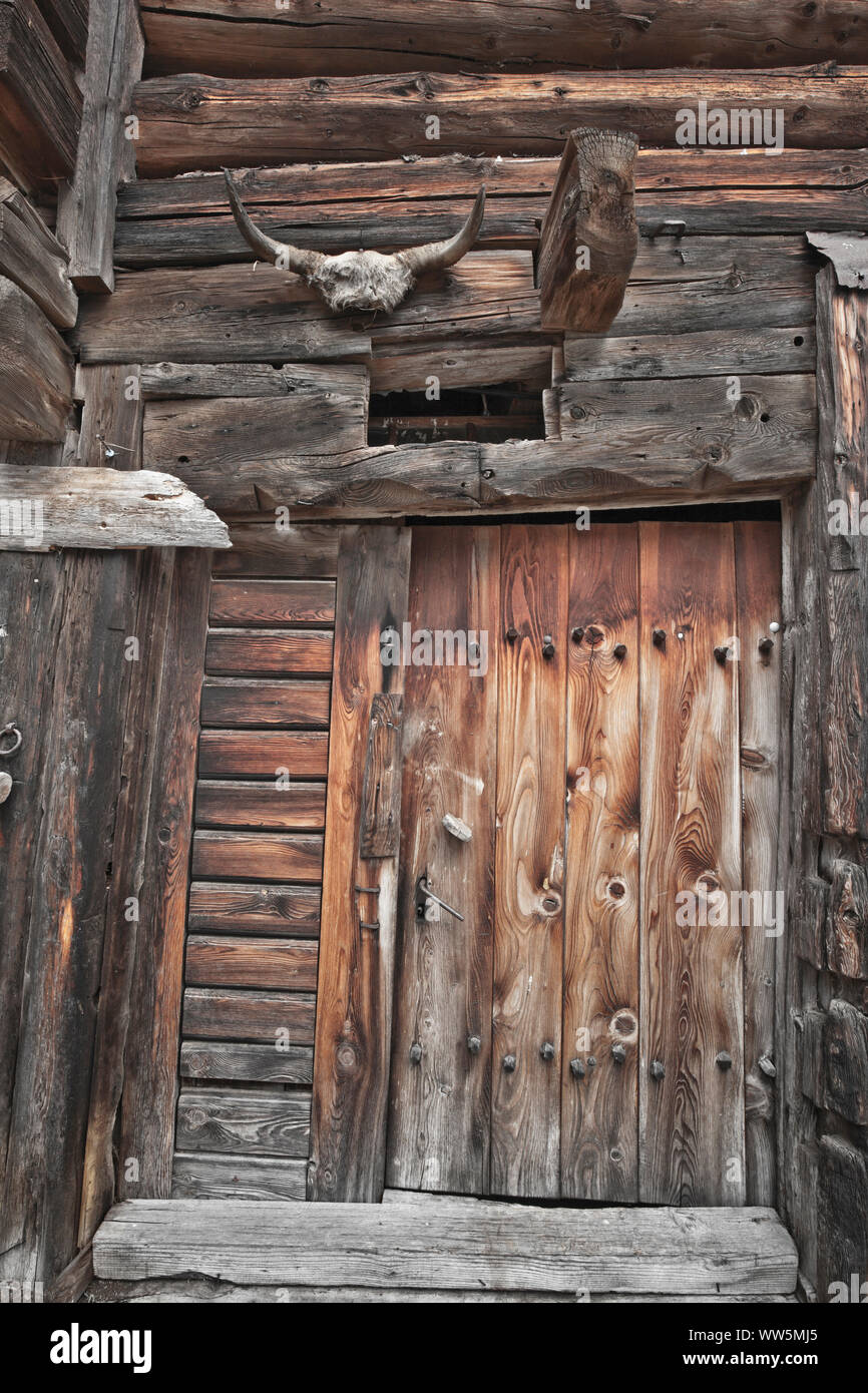 Old stable hi-res stock photography and images - Alamy