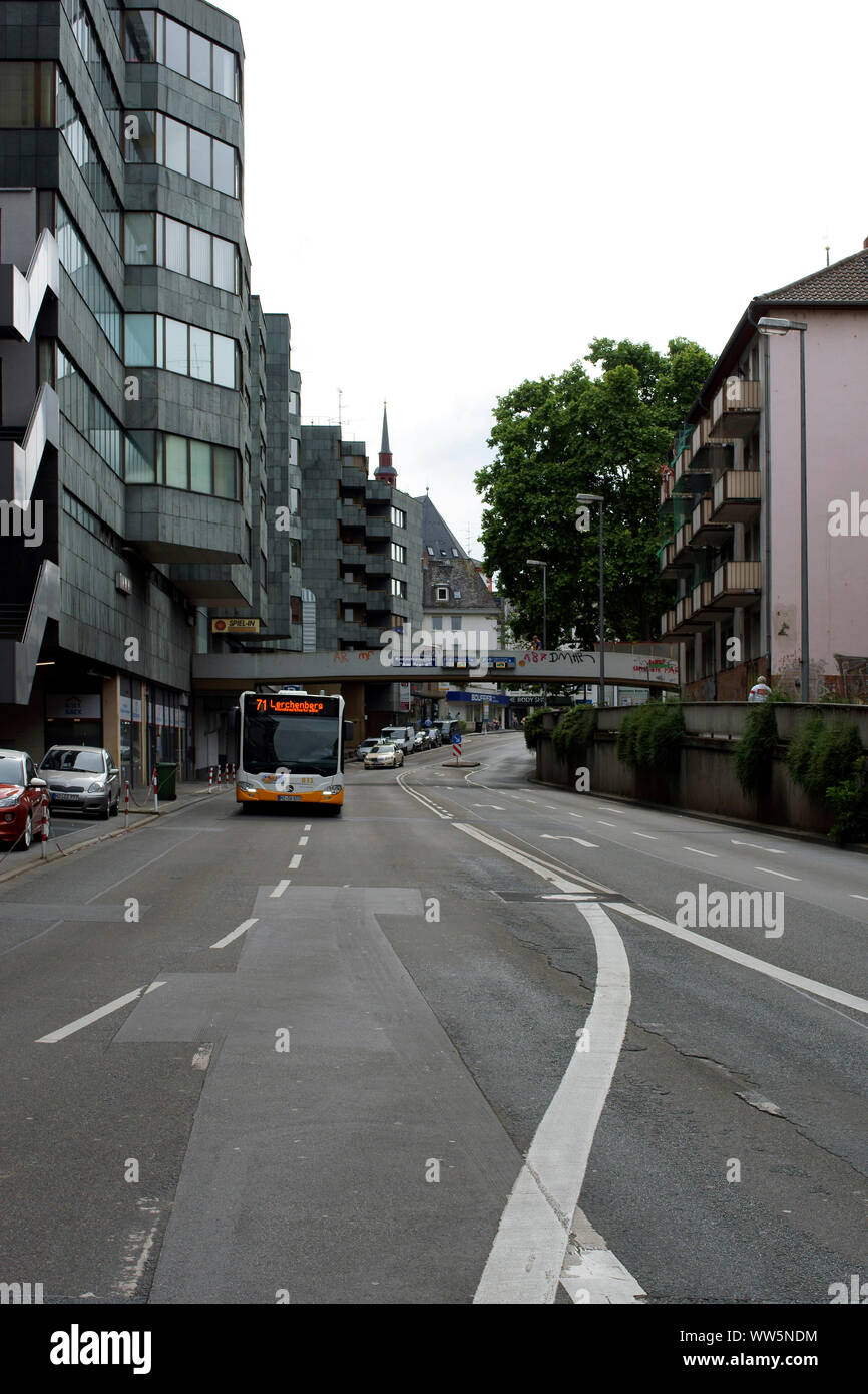 A junction with a bus lane and traffic in Mainz Stock Photo - Alamy