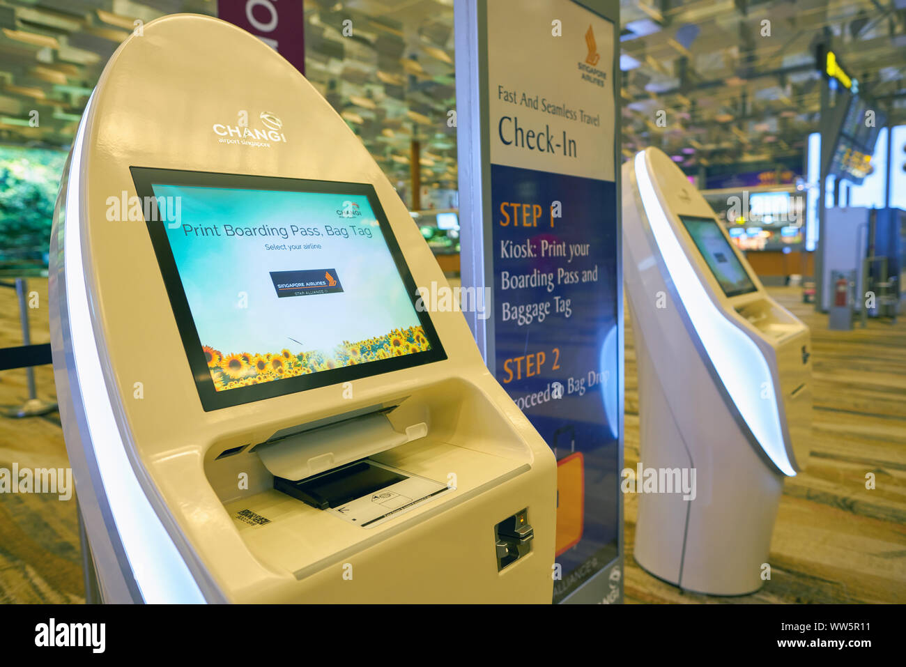 Terminal ticketing counters hi-res stock photography and images - Alamy