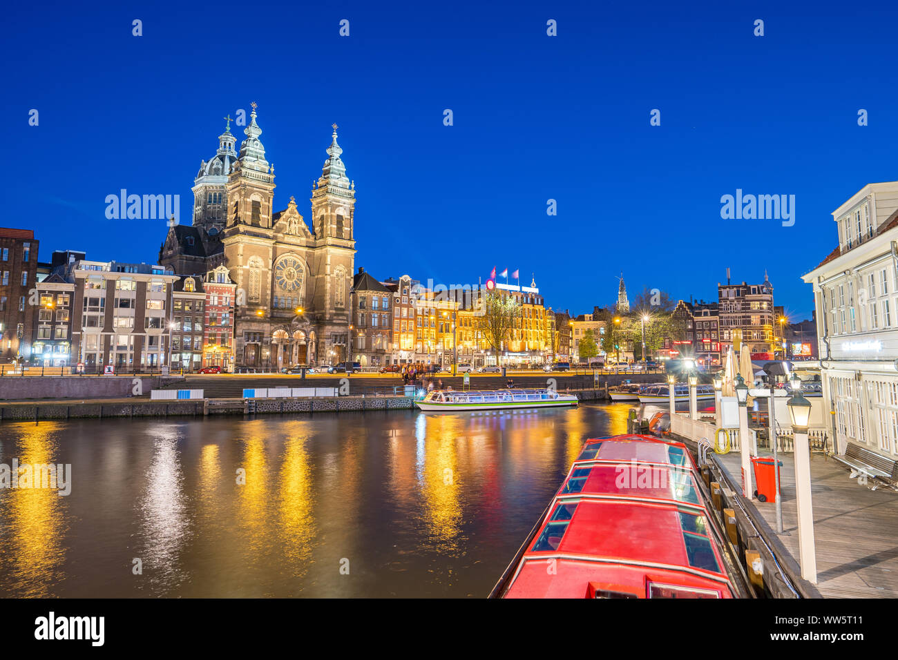 Amsterdam skyline hi-res stock photography and images - Alamy