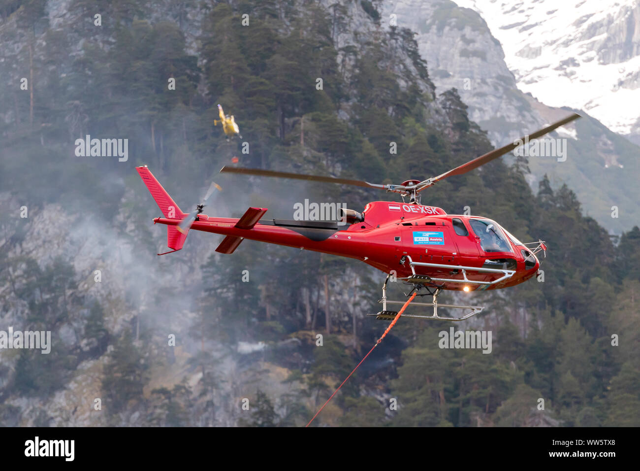 Fire Fighting Helicopters High Resolution Stock Photography and Images ...